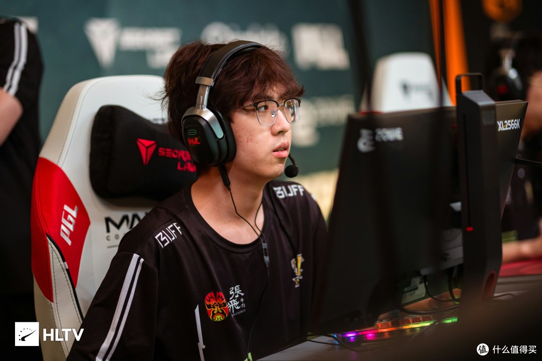 恭喜LVG！来看看CS2职业选手LVG战队的z4kr目前用了哪些外设装备_键鼠套装_什么值得买