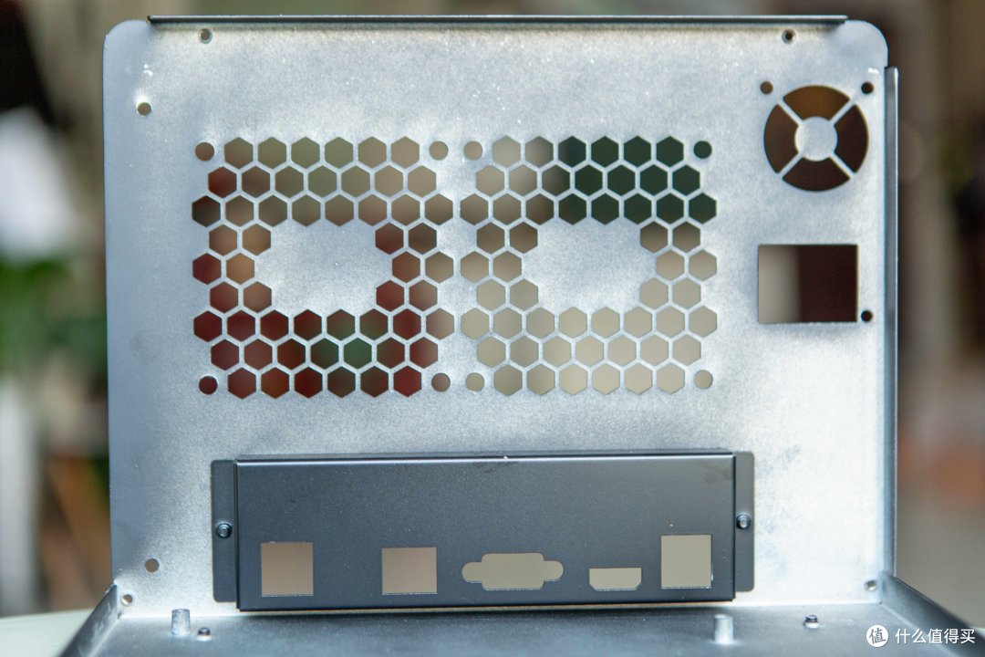 垃圾佬捡垃圾之——399捡了一个6盘位NAS整机_NAS存储_什么值得买