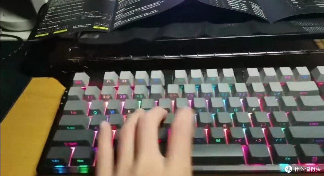 VGN V87PRO的外观设计简约而不失时尚_无线键盘_什么值得买