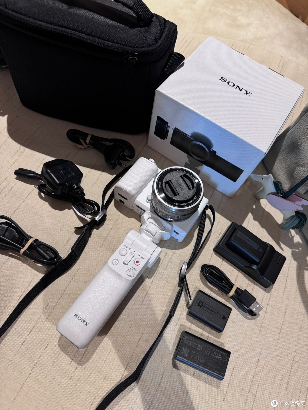 特别是A6400和ZVE10这两款相机_相机_什么值得买