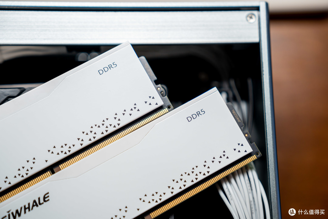 D5真没比D4贵多少了！镁光D5真的一点都不能超频么？只需479的枭鲸 5600 32G套条超频尝试_内存_什么值得买