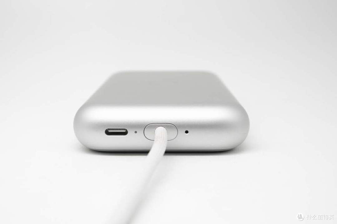 Apple Vision Pro外接电池评测，不支持输出，实测最高支持54W输入_充电器_什么值得买