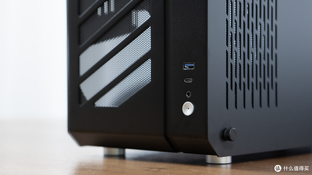 Mini战斗力！ 方糖机械大师C34PLUS、乔思伯CR3000联手，打造精致小主机！_机箱_什么值得买