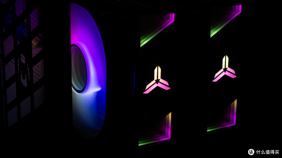 Mini战斗力！ 方糖机械大师C34PLUS、乔思伯CR3000联手，打造精致小主机！_机箱_什么值得买