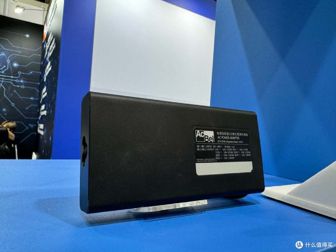 康舒推出支持PD3.1标准48V电压，240W大功率快充适配器_充电器_什么值得买