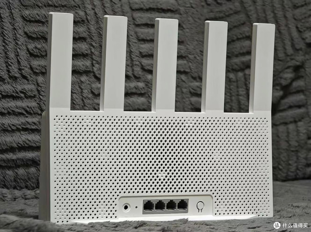 小米BE5000 Wi-Fi 7路由器：告诉你什么叫“飞快”和“划算”_路由器_什么值得买