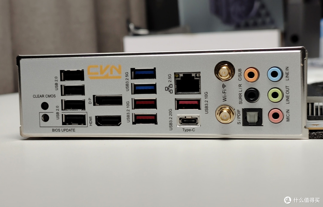 都是Z790，到底有什么不同？三款旗舰七彩虹主板实测解析_主板_什么值得买