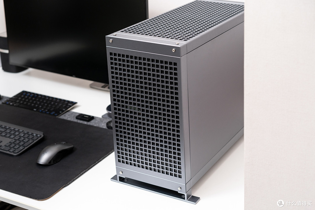 全铝 / 高效 / 风冷 / 无光， ABEE PIXEL TWO 装机展示_机箱_什么值得买