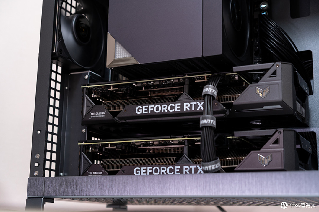 全铝 / 高效 / 风冷 / 无光， ABEE PIXEL TWO 装机展示_机箱_什么值得买