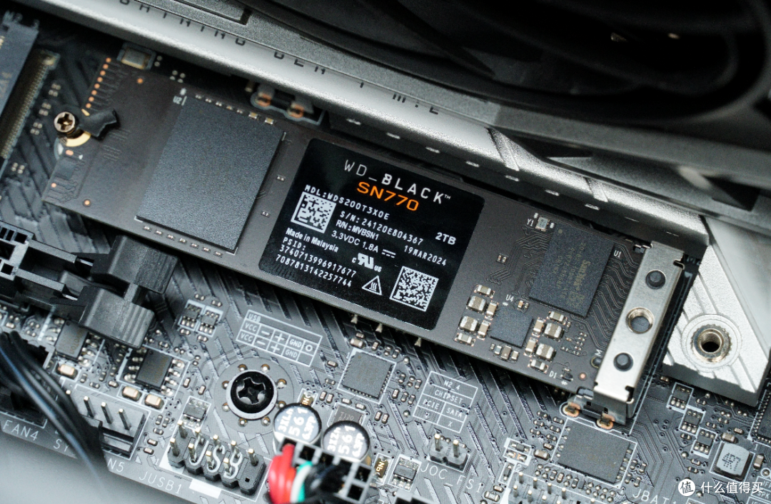 原厂主控颗粒，运行稳功耗低，西部数据 WD_BLACK SN770 SSD 硬核测评_固态硬盘_什么值得买