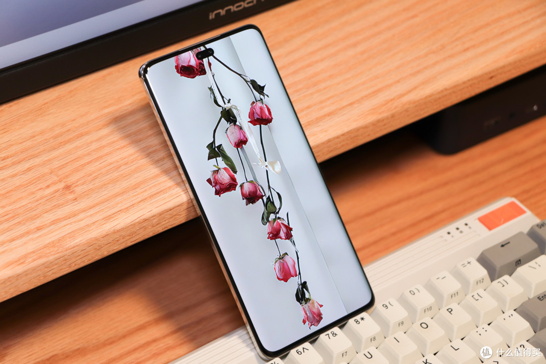 都说不如上一代？荣耀200Pro实际使用一个月，对比荣耀100Pro说说真实感受_安卓手机_什么值得买