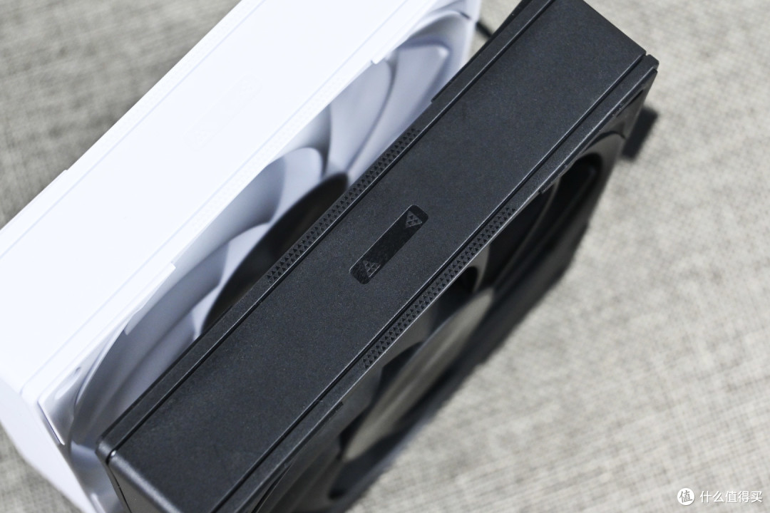 超频三F5 R120风扇套装简单开箱试玩：侧重性能的实在之选_散热风扇_什么值得买