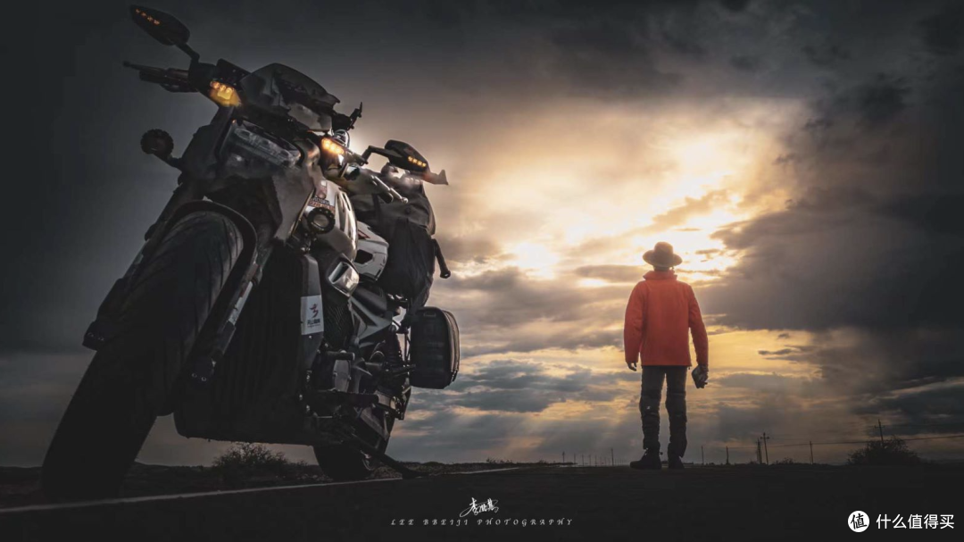 26777元700排量，能巡航国境，VICTORIA Simplee V70玩的花_摩托车整车_什么值得买