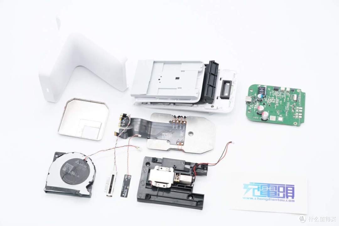 媲美有线充电的速度，50W及以上大功率无线充电器拆解汇总_充电器_什么值得买