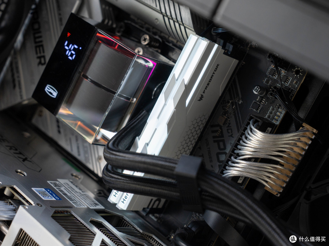 特挑颗粒的力量，宏碁掠夺者冰刃8200 DDR5 24GX2内存测评，附8600C38超频教程_内存_什么值得买