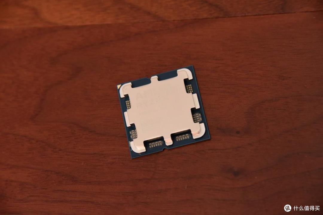 听说比Zen4提升很大？AMD 9600X到底怎么样？实测告诉你！_CPU_什么值得买