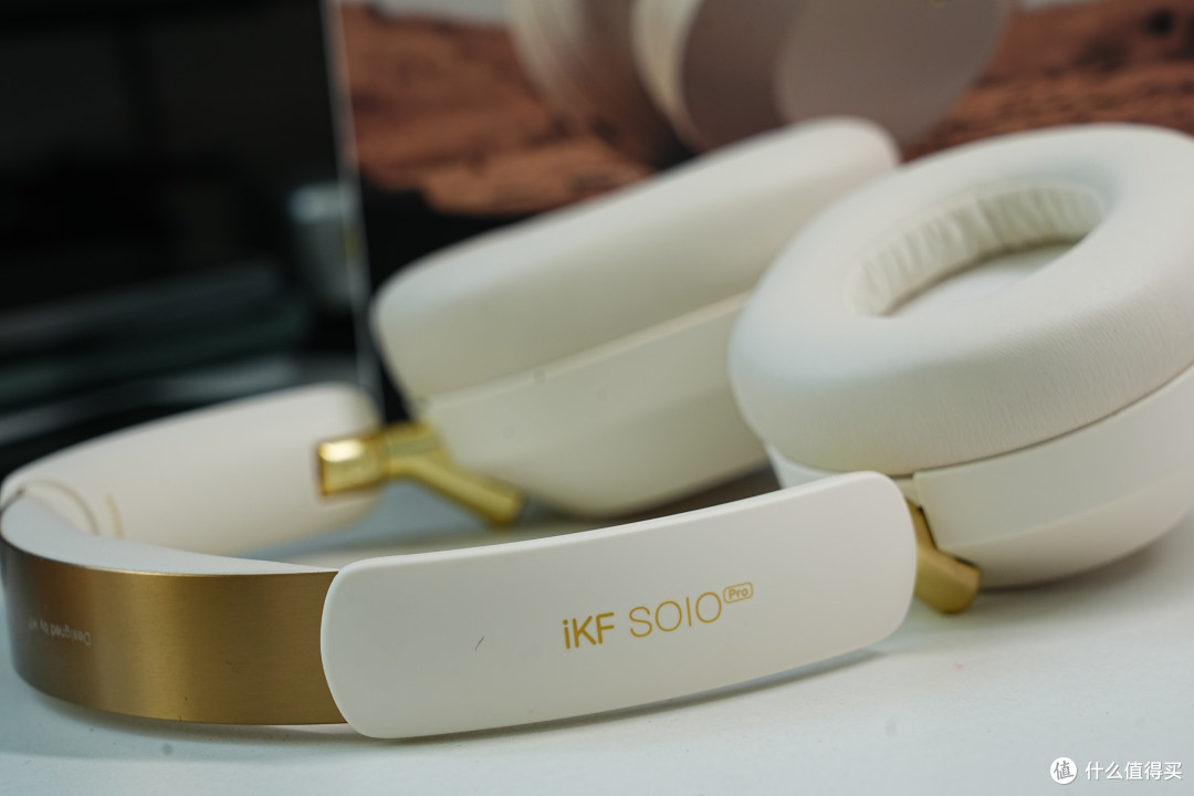 iKF Solo Pro头戴式降噪蓝牙耳机深度测评：降噪神器还是时尚配饰？揭秘iKF Solo Pro耳机的全方位魅力_蓝牙耳机_什么值得买