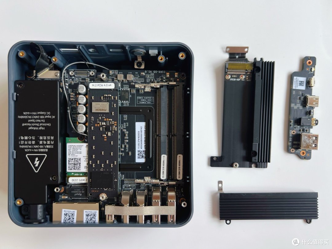 【拆解+测试】零刻EQR6迷你主机 ,R7 7735HS加持下的表现如何？_台式机_什么值得买