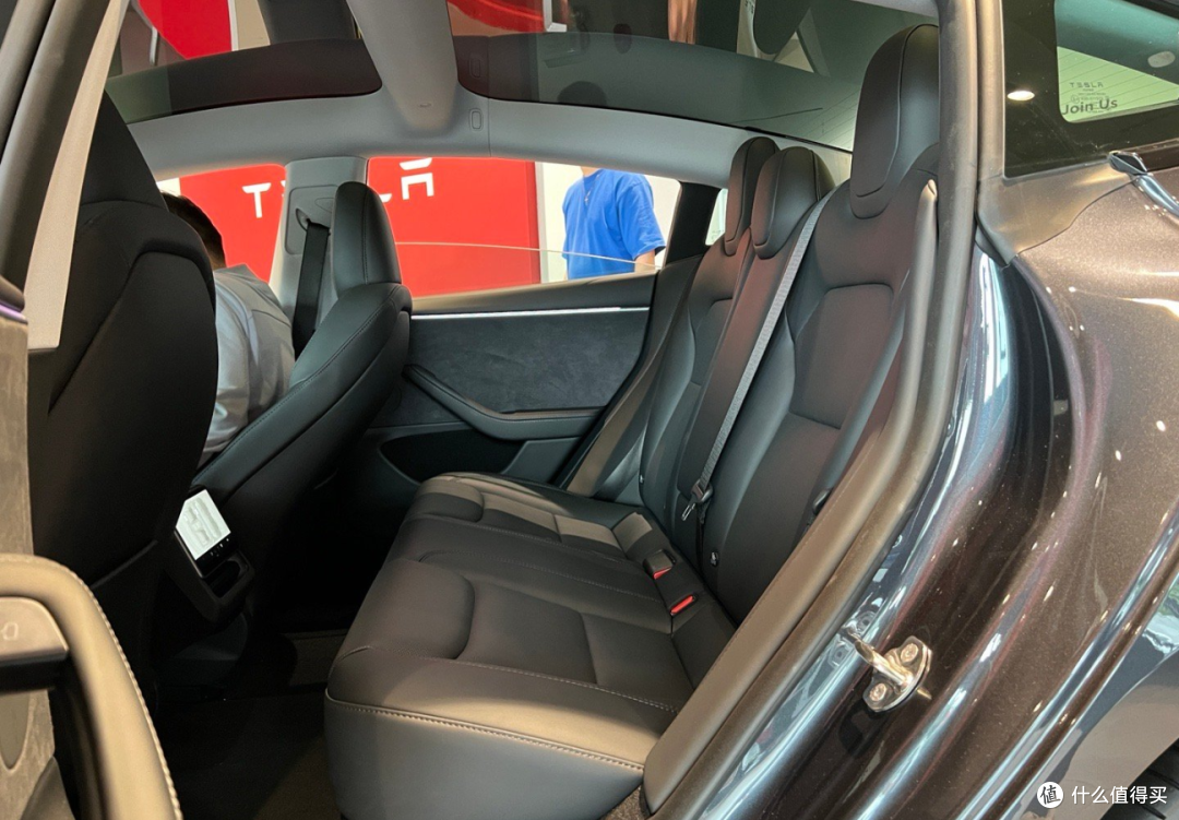 【横评试驾】Model 3、小米SU7、极氪007——谁是最佳选择？_新能源车_什么值得买