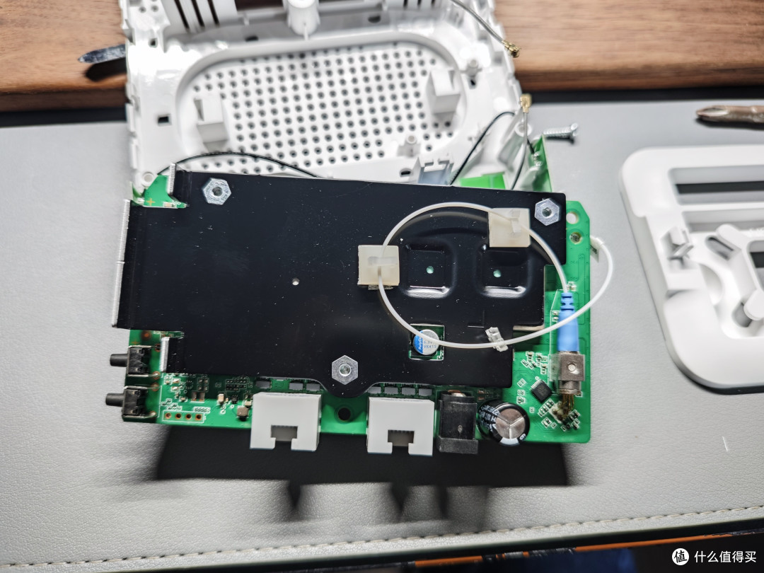 FTTR你用上了么？中兴光猫 G1612 的简单拆解_线缆_什么值得买