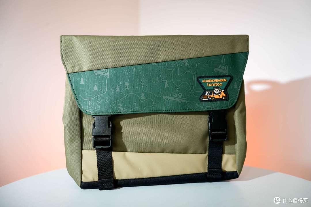 Tomtoc联名吉考斯T27斜挎包：我的潮流旅行新宠_男士单肩斜挎包_什么值得买