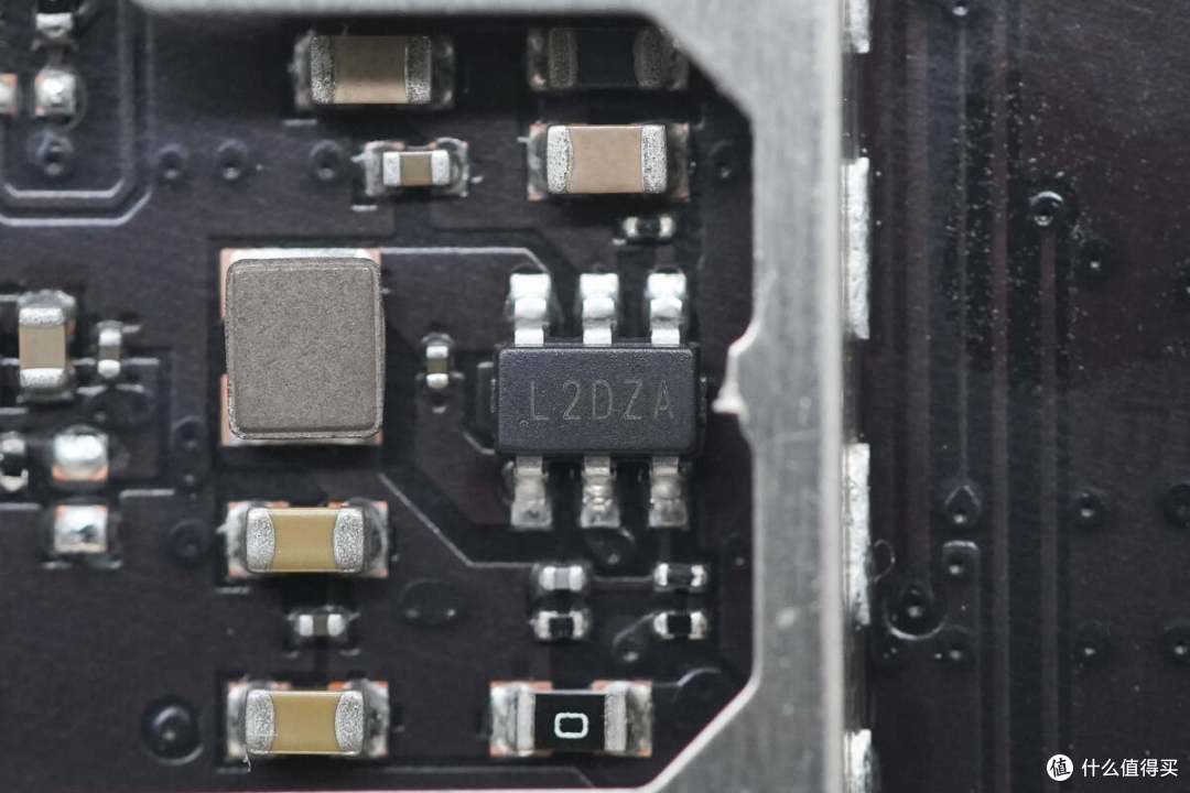 拆解报告：中兴4G CPE 2 Pro 路由器_路由器_什么值得买