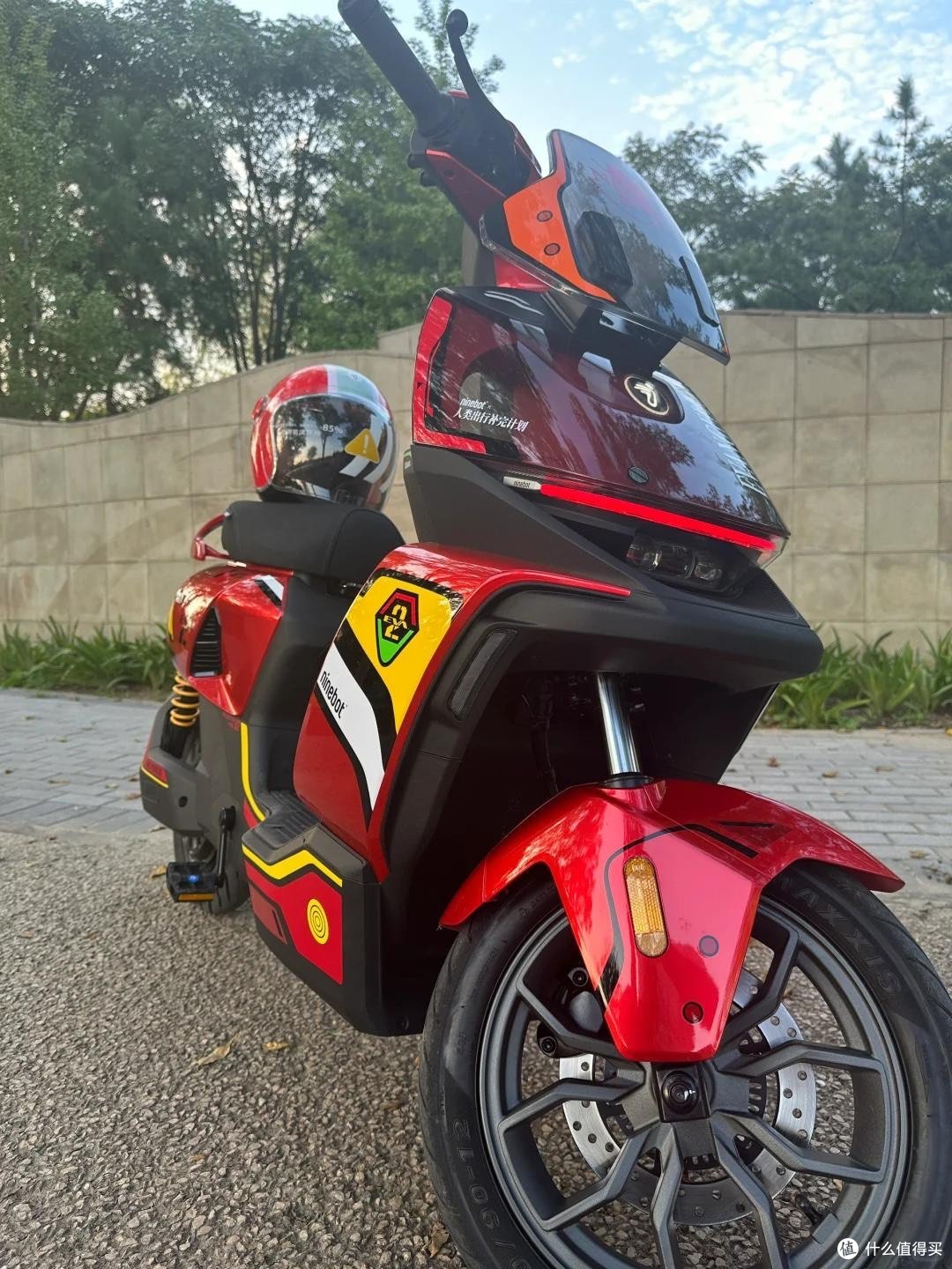 九号电动MMAX2 110P EVA二号机明日香联名电动车：科技与动漫的完美碰撞_电动车整车_什么值得买