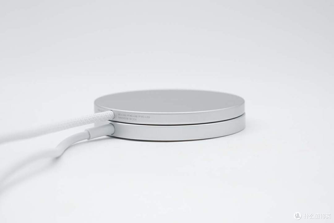 Apple苹果25W MagSafe磁吸充电器A2580评测_充电器_什么值得买