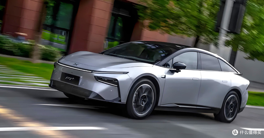 小鹏P7+：续航710公里，售价18.68万，买那个版本更划算呢？_汽车消费_什么值得买