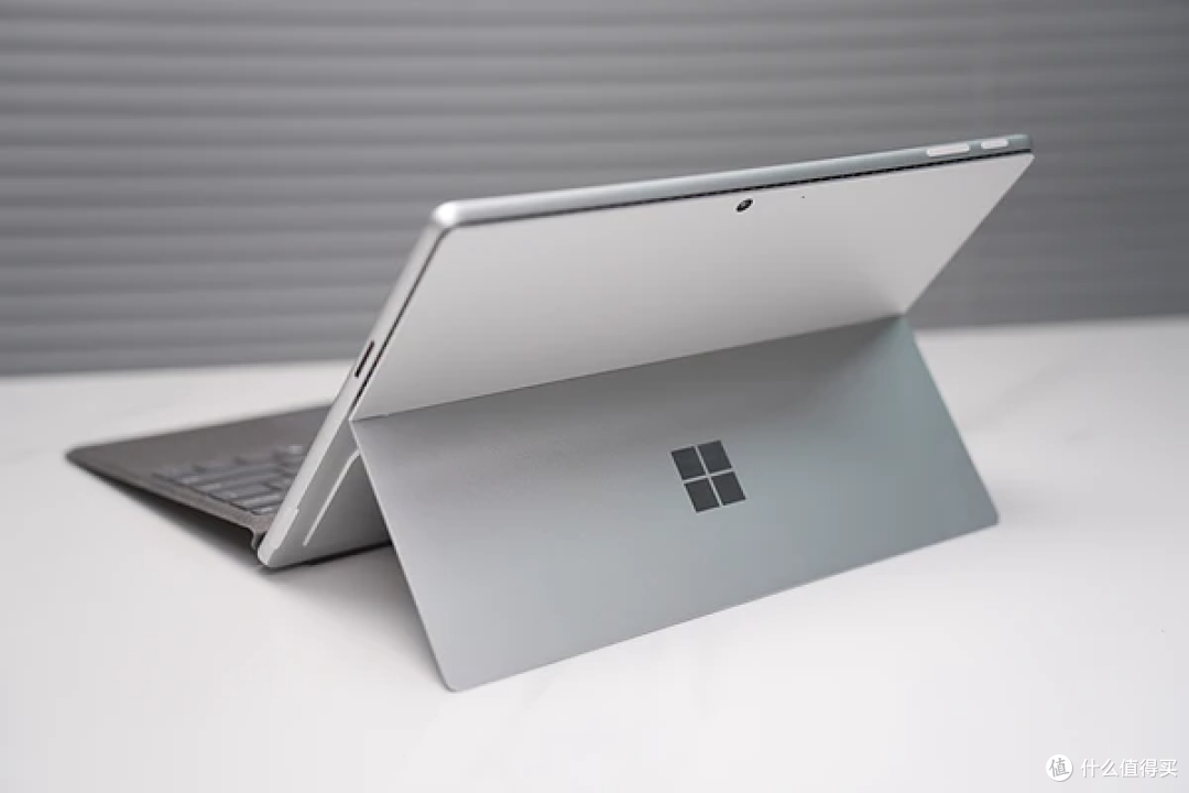 内行评测：移动办公的绝佳拍档！微软Surface Pro 11体验详评_普通笔记本_什么值得买
