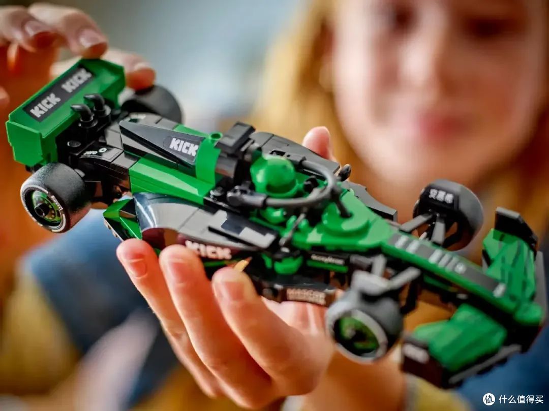 2025年乐高F1套装全揭晓：18款新赛车，10支车队全覆盖！_拼插积木_什么值得买