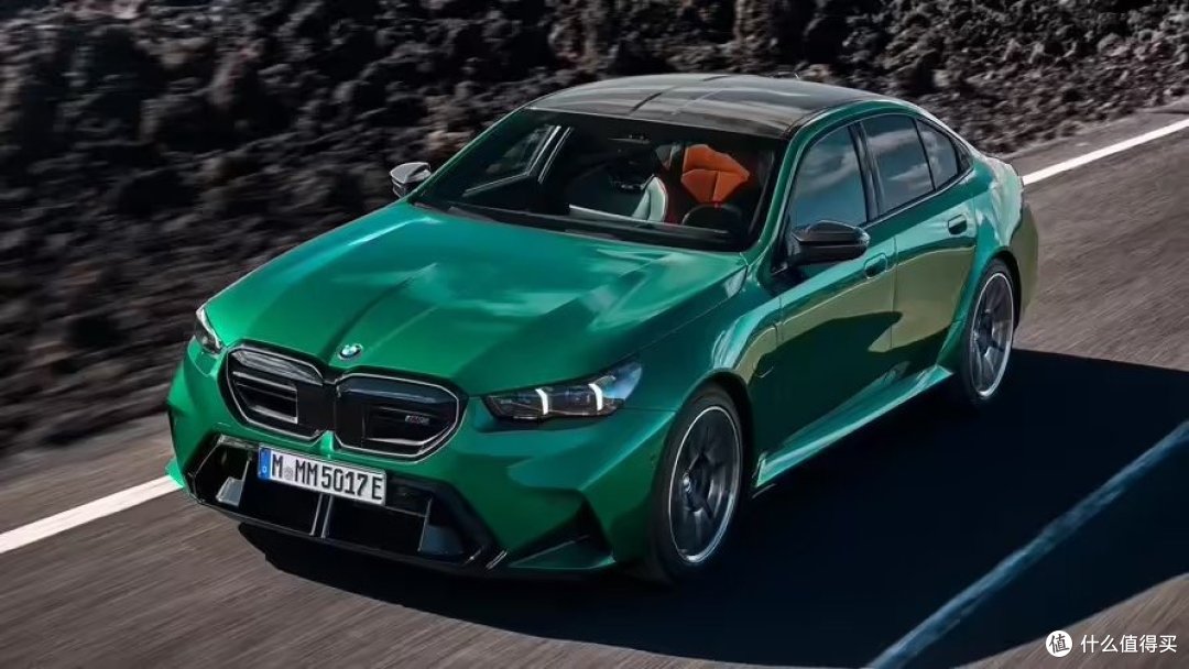 宝马太低调！新款M5实测狂飙820马力，AMG最强对手终于现身_紧凑型车_什么值得买