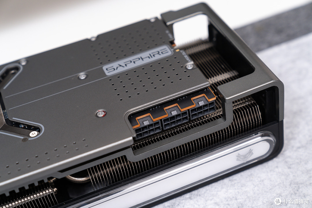 AMD YES，闷骚且强劲的3A主机长什么样，都过来看一下_CPU_什么值得买