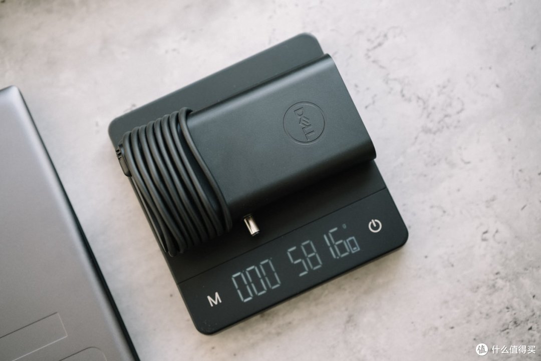 ALIENWARE外星人 m16 R2评测：让游戏玩出新质感_游戏本_什么值得买