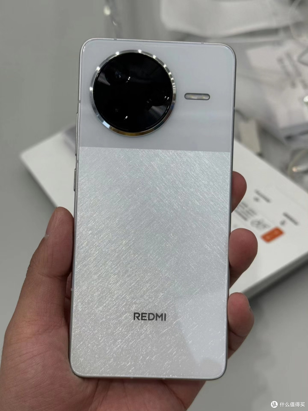 红米 K80 系列有一块好屏幕_安卓手机_什么值得买