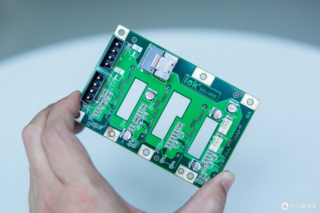 五盘位五网口NAS！中思机箱+J4105主板，极致性价比ALL IN ON！_机箱_什么值得买