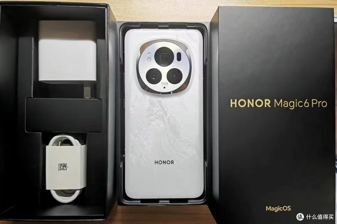 荣耀Magic6Pro和荣耀300Ultra，怎么选？_安卓手机_什么值得买