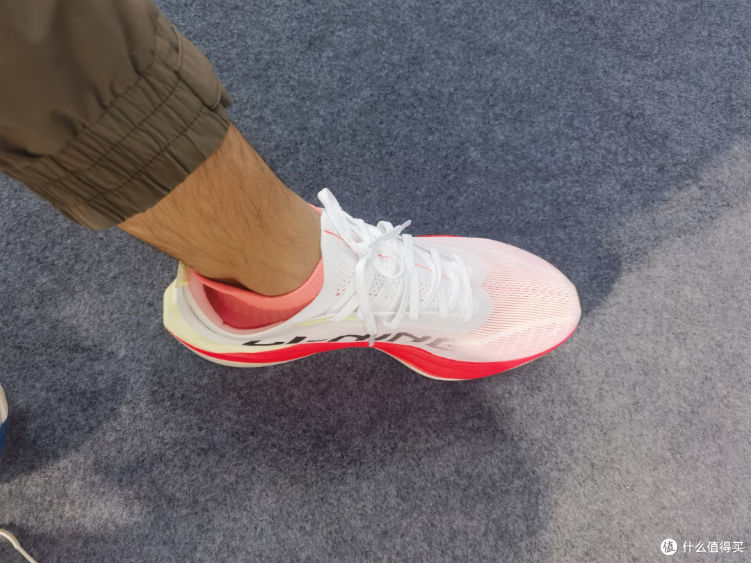 爆款好鞋，5U不出，你就是王者，李宁飞电5E的王炸级BUFF_跑鞋_什么值得买
