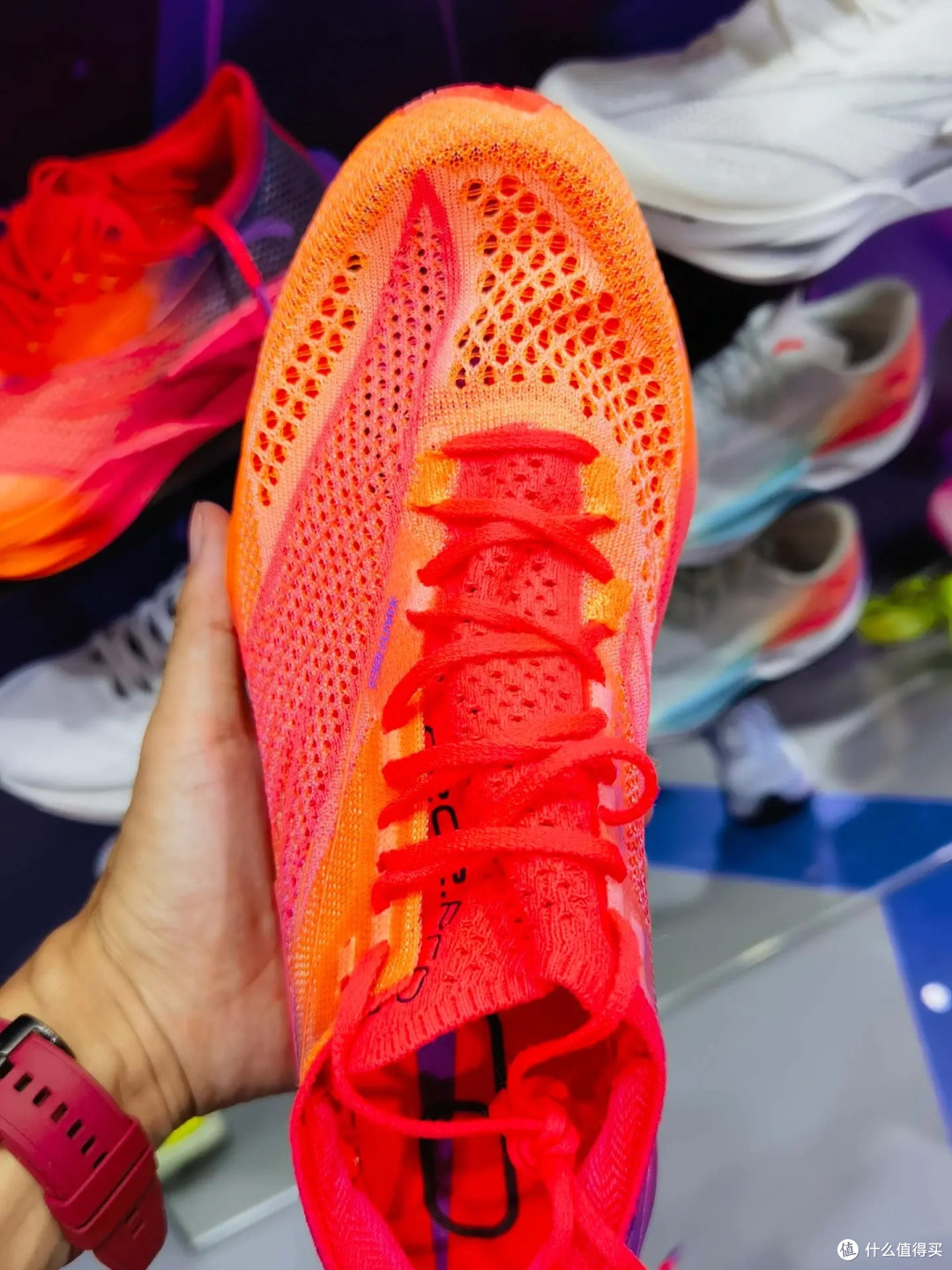 国产尖货，安踏c202 6pro，中后掌落地也稳的一批的丝滑顶碳跑鞋_跑鞋_什么值得买