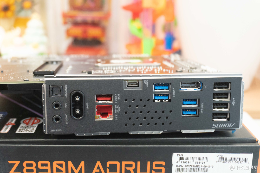 技嘉Z890M小雕，一键超频轻松发挥出265K最佳性能！_主板_什么值得买