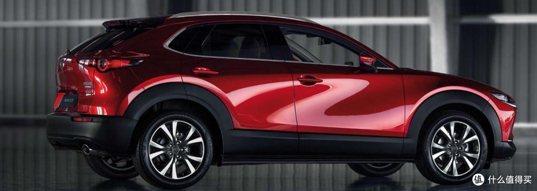 看小米YU7路试图，想到哪些其他车？我想到当年的GLA、CX4和QX30_SUV_什么值得买