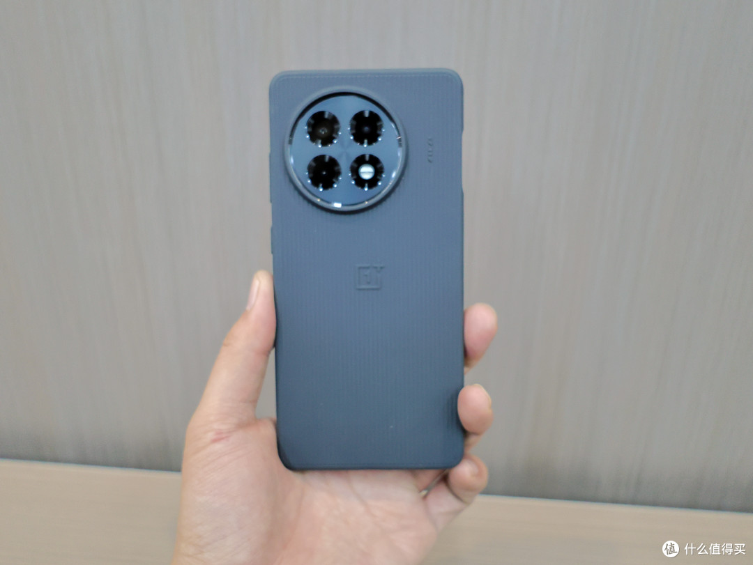 性能凶猛、功能强大，一加Ace5深度体验_安卓手机_什么值得买