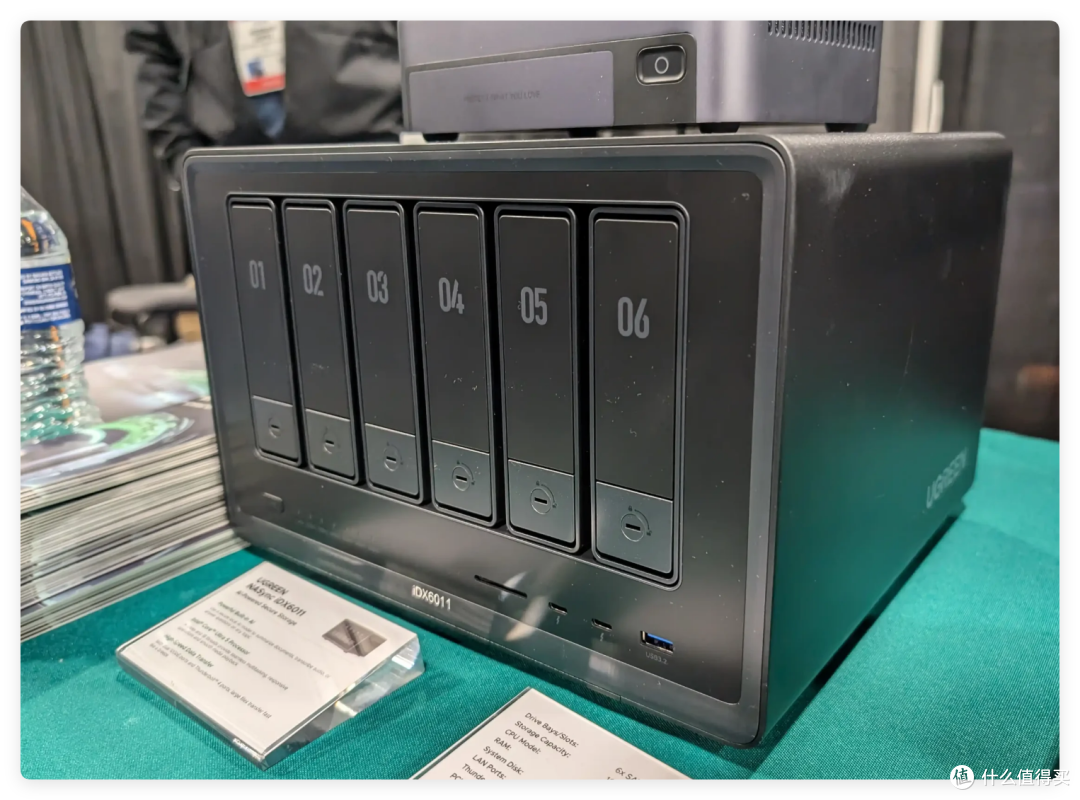 AI + Oculink 扩展，25年的NAS会更卷！盘点近期发布的10款NAS_NAS存储_什么值得买