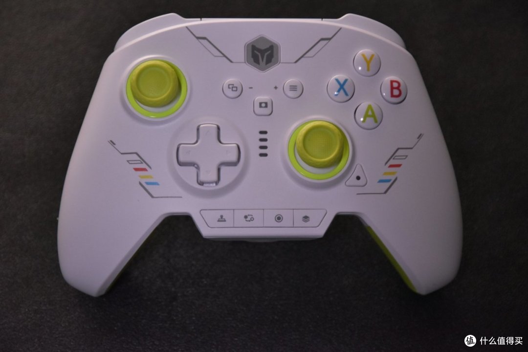 这可能是最具性价比的FPS手柄，墨将彩虹2se测评_游戏手柄_什么值得买