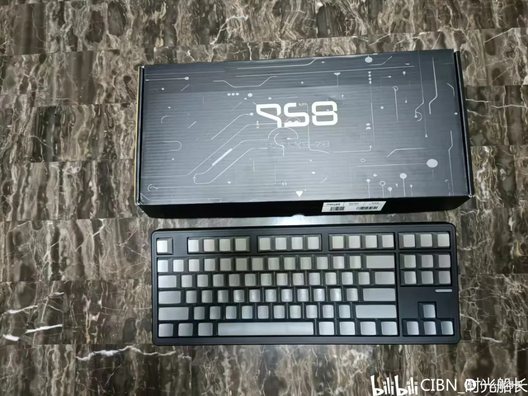 Riccks RS8：买张149门票，欢迎来到KTV，观摩精细化、差异化小姐_键盘_什么值得买