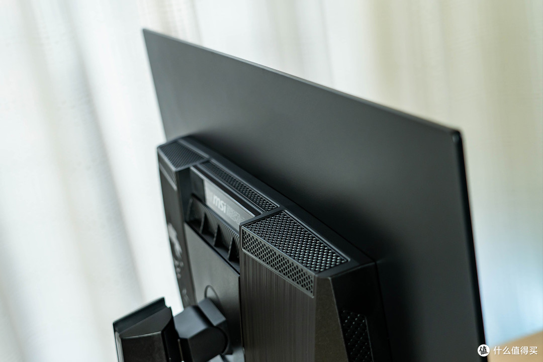 体验顶级OLED显示器带来的视觉盛宴，微星MPG 322URX QD-OLED评测_显示器_什么值得买