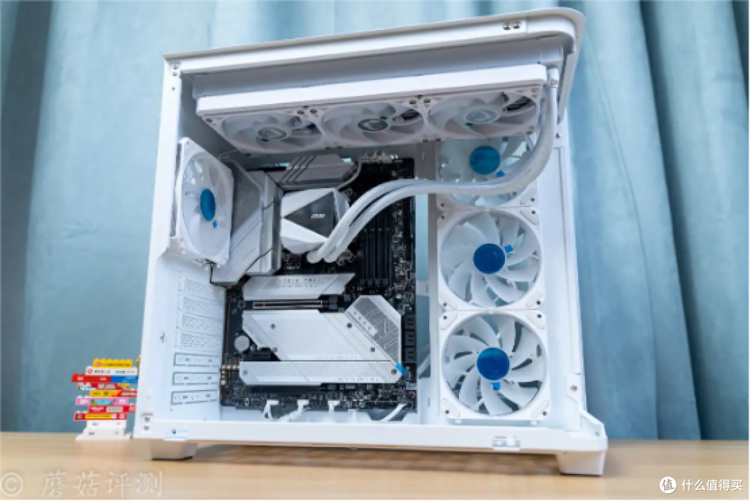 顺滑过渡，270度无死角，乔思伯TK3曲面海景房ATX机箱 评测_机箱_什么值得买