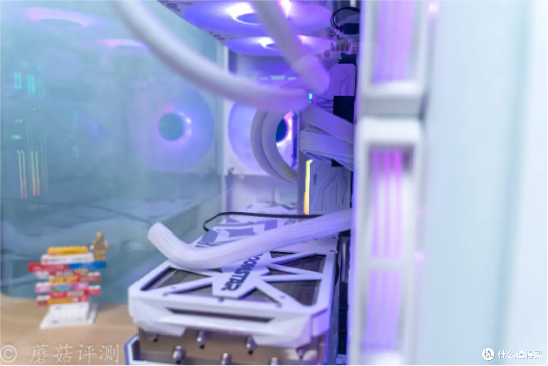 顺滑过渡，270度无死角，乔思伯TK3曲面海景房ATX机箱 评测_机箱_什么值得买