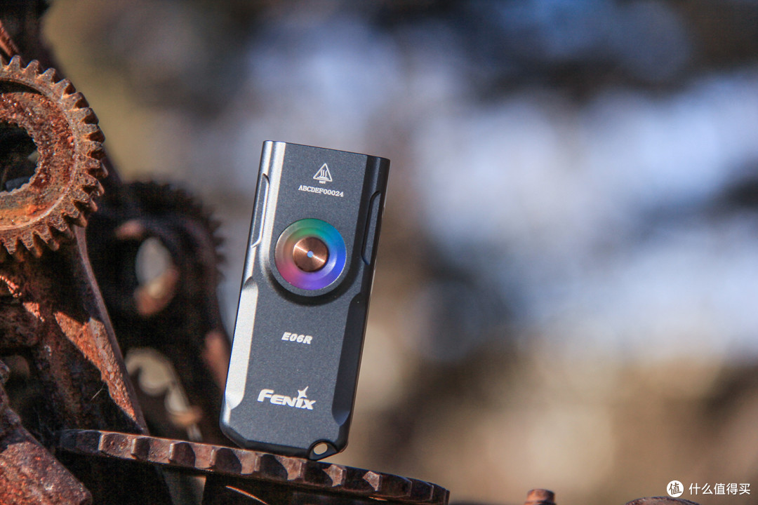 新年转运环，越用越喜欢：FENIX E06R_户外照明_什么值得买