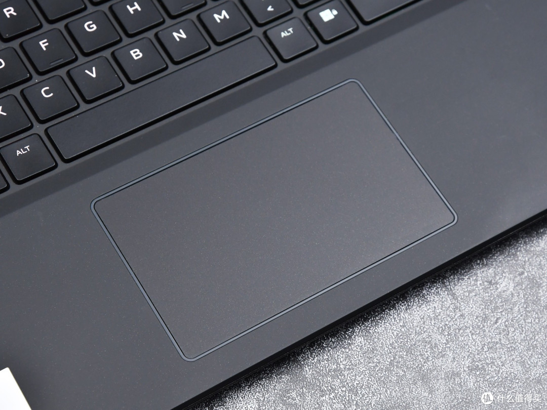 上手体验Alienware外星人m16 R2_笔记本电脑_什么值得买